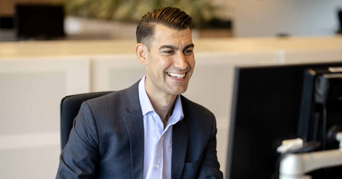 Registeraccountant Jonathan | Werken bij de Belastingdienst