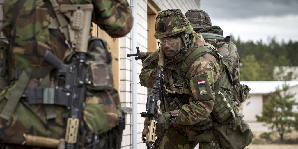 VeVa Onderofficier Infanterie - Luchtmobiel | WerkenbijDefensie.nl